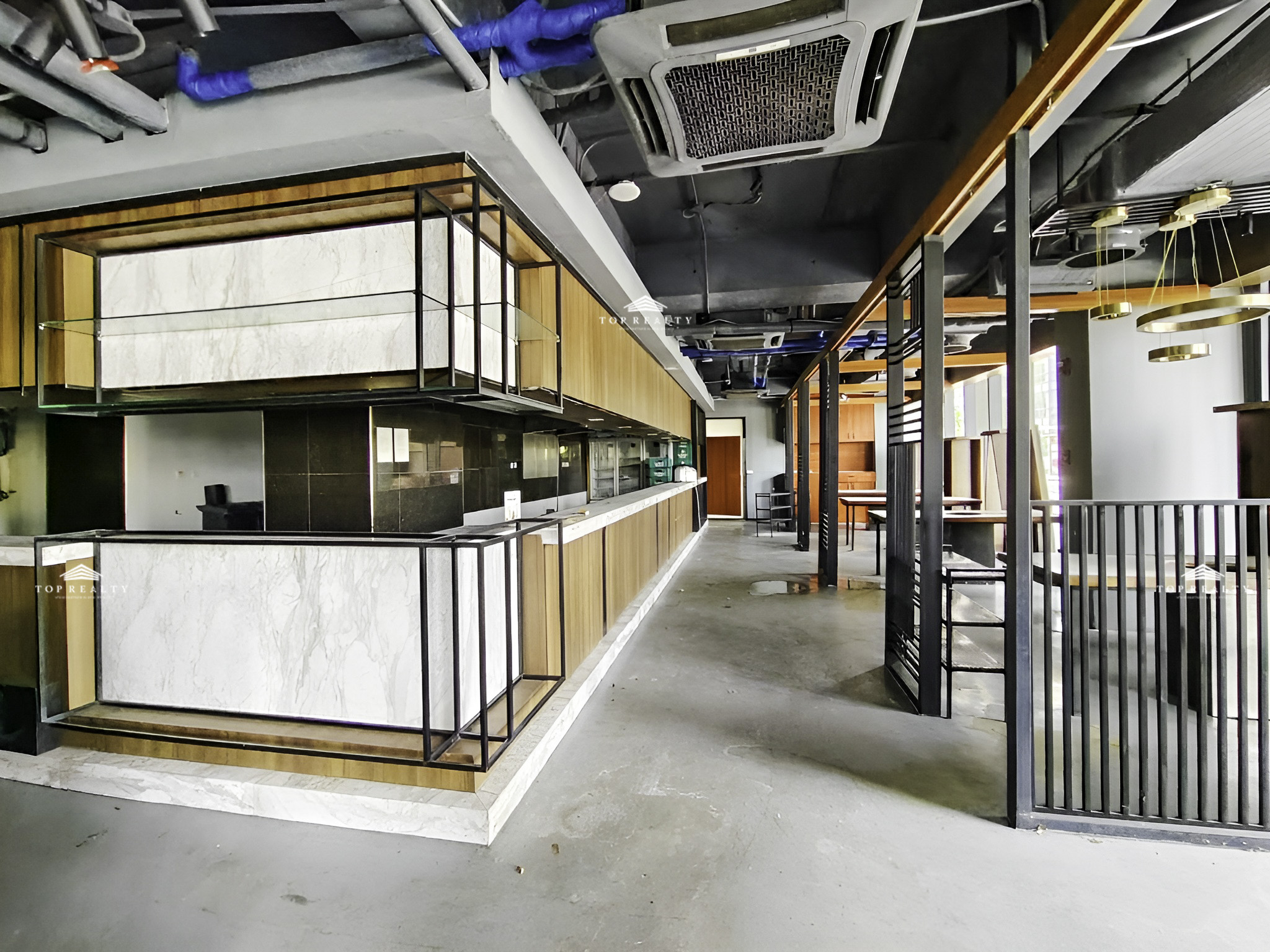 Top Realty | Commercial Space in Paranaque City